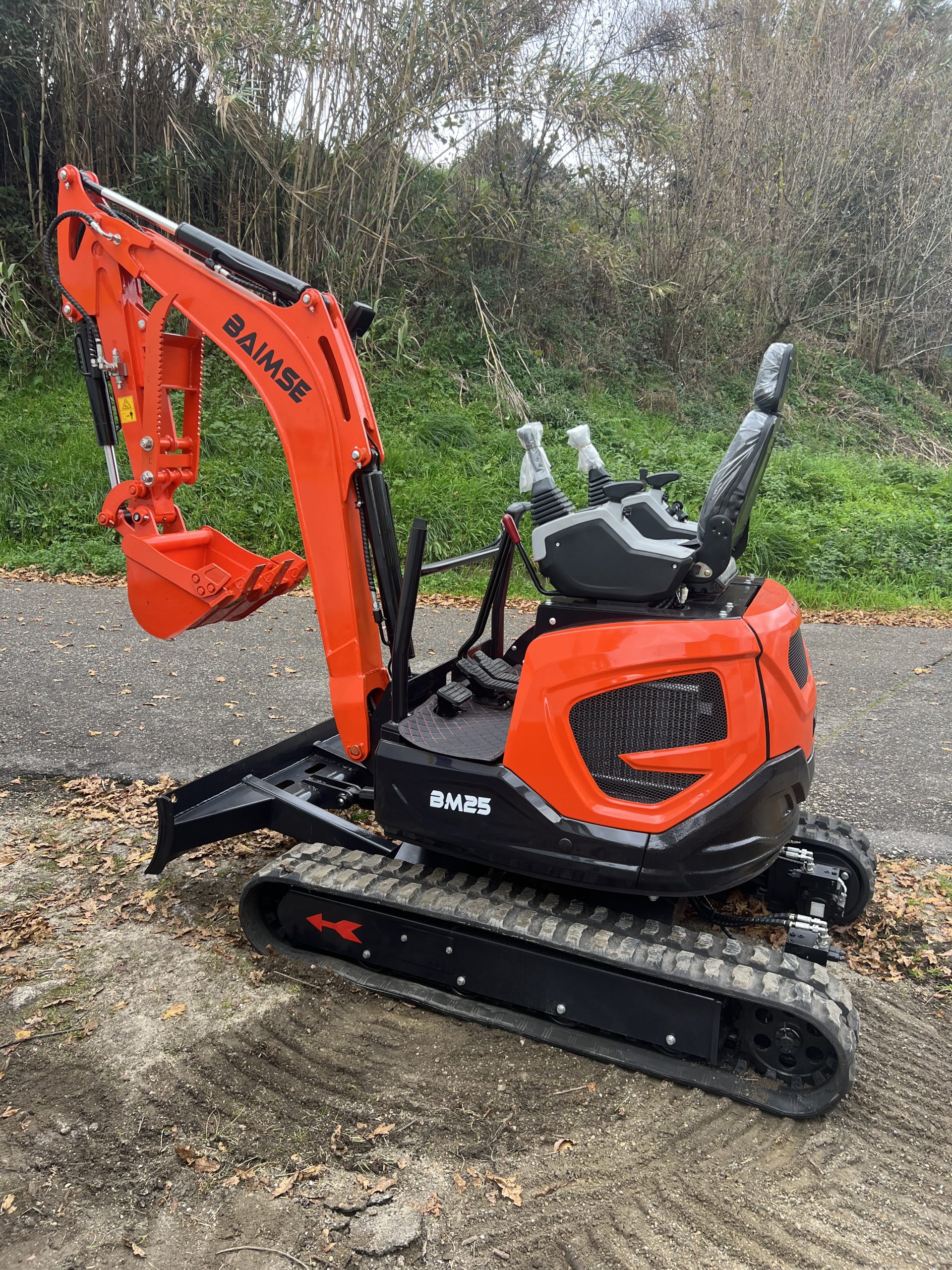 Mini Pelle Rotative Baimse 2500 kg, Moteur 3 Cylindres Kubota D1105 ...